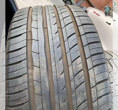 RoadX RXMotion H11 295/35 R21 20Z