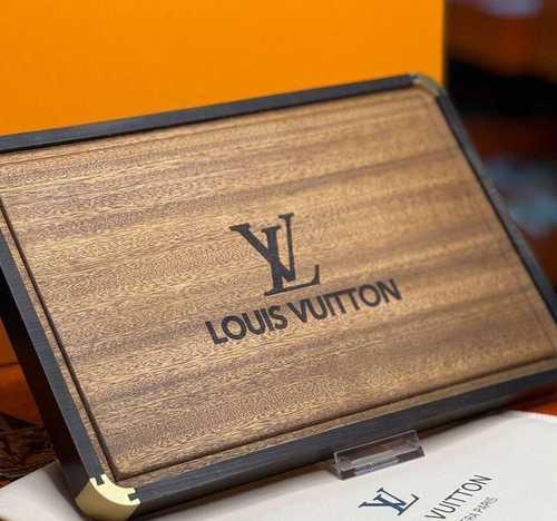 Поднос Louis Vuitton из новой коллекции