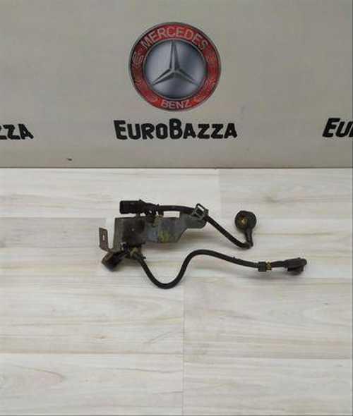 Датчик детонации Mercedes OM651