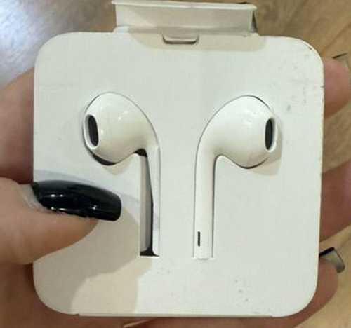 Наушники earpods