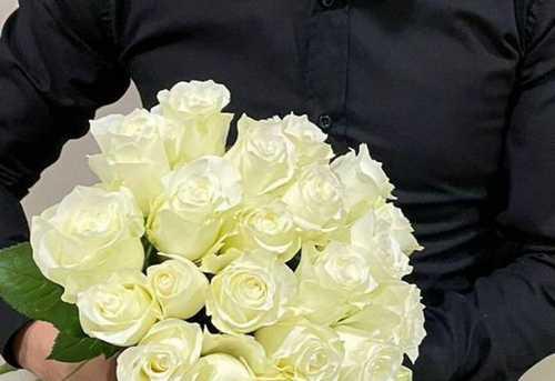 Букет цветов с доставкой 25 белых Роз