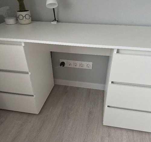 Стол письменный 142см в стиле икеа