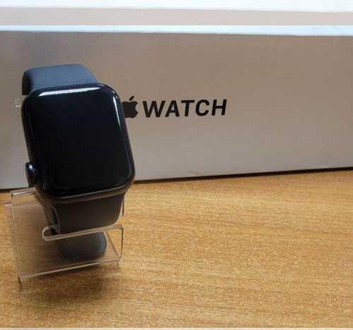 Смарт часы Apple Watch SE 2022 40 mm MNT83LL/A