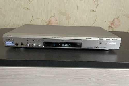 Sony CD / DVD player с караоке DVP-K82P