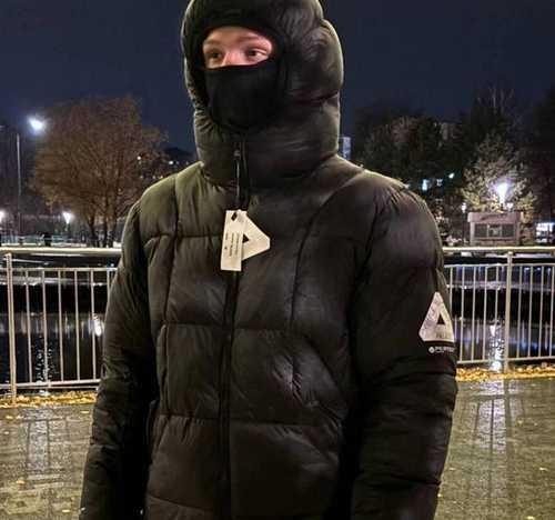 Пуховик palace balaclava хит сезона