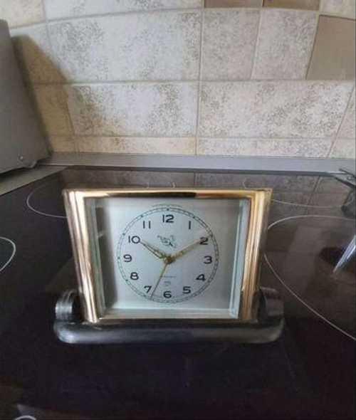 Часы будильник Слава Пионер СССР