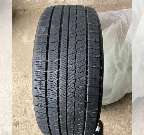 Bridgestone Blizzak Ice 245/40 R18