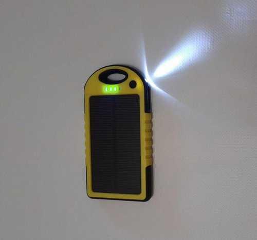 Power Bank с солнечной батареей с фонариком