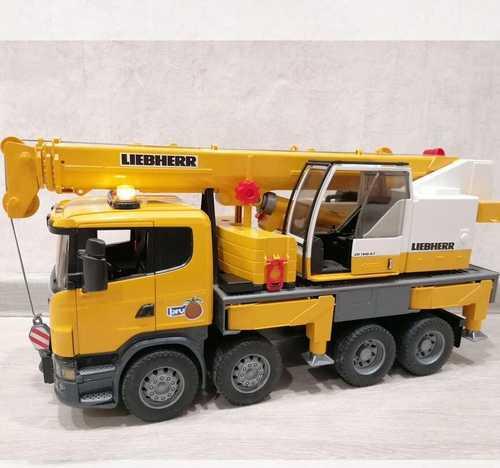 Автокран Bruder Scania Super 560R Liebherr