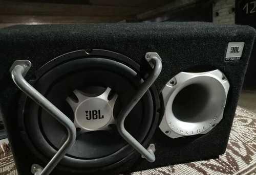 Сабвуфер JBL GT5-1204BR