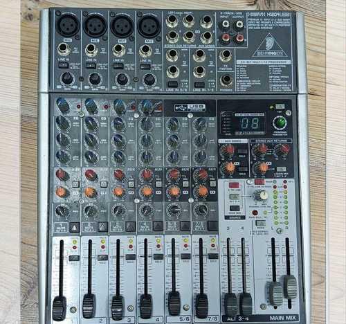 Микшерный пульт behringer xenyx x1204