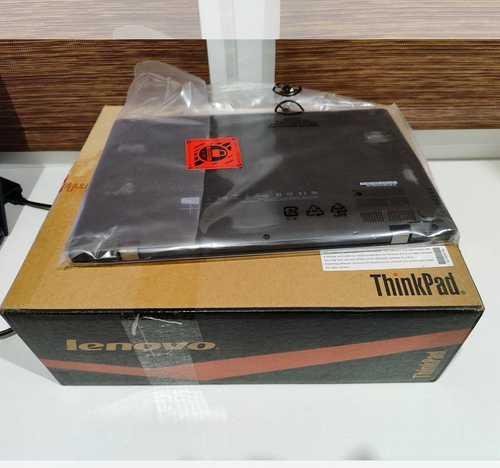 Lenovo ThinkPad X1 Carbon Gen3/i5/8/128/Новый