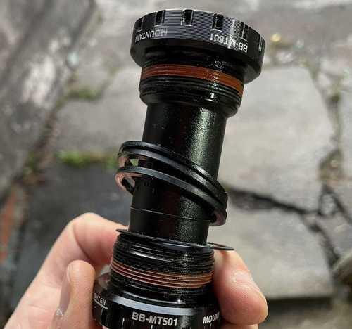 Каретка Shimano BB-MT501