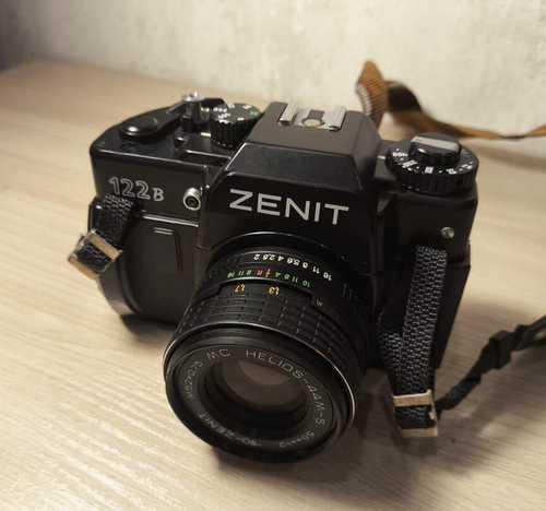 Пленочный фотоаппарат Zenit 122В