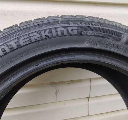 Doublestar DW02 225/55 R19 99T