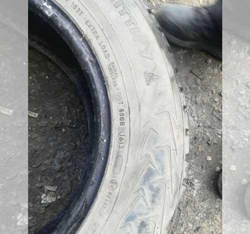 Nokian Tyres Hakkapeliitta 7 215/65 R16 102