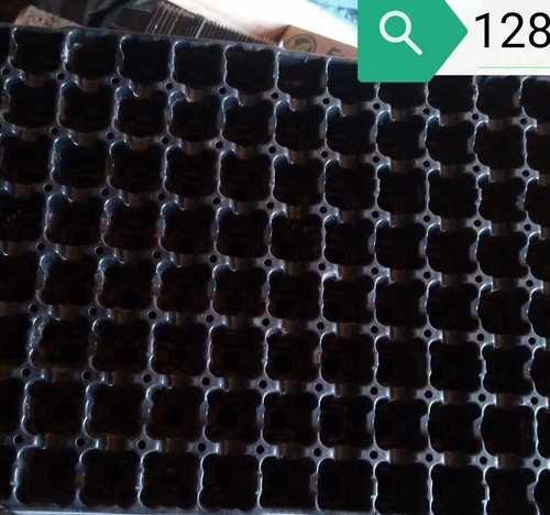 Продам б/у кассеты под рассаду