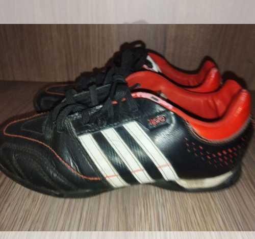 Кроссовки футзалки adidas 33 р