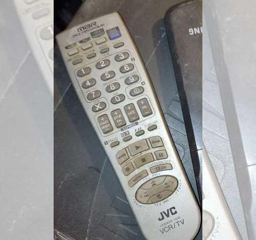 Видеомагнитофон JVC HR-J481MS   пульт