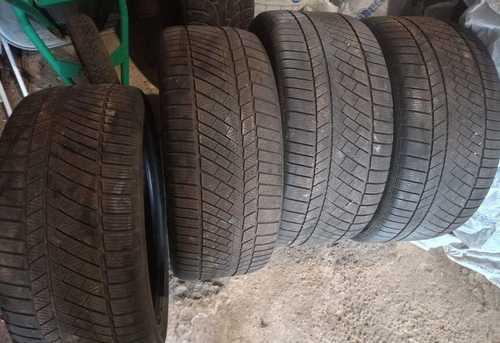 Continental ContiContact TS815 275/45 R20 и 305/40 R20