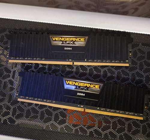 Оперативная память Corsair 16gb 3200 MHz