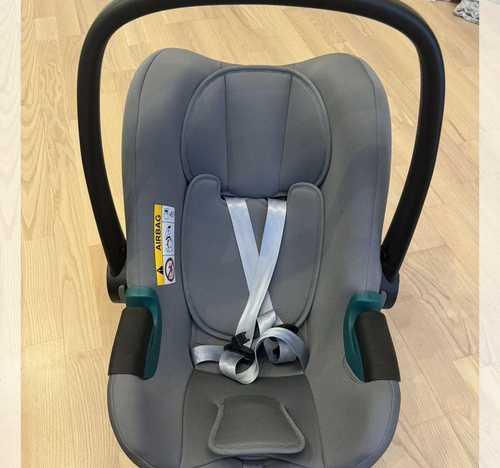 Автомобильное кресло переноска britax romer