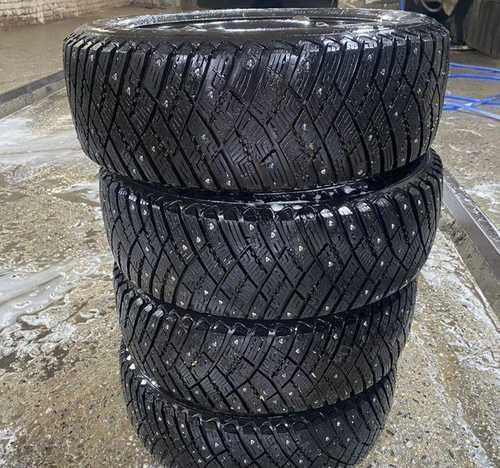 Goodyear Ultragrip Ice Arctic 195/60 R15