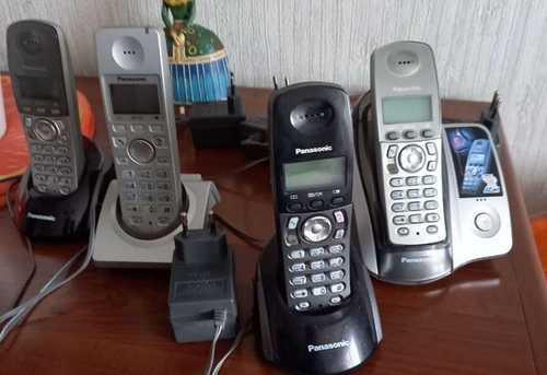 Радиотелефон Panasonic с четырьмя трубками