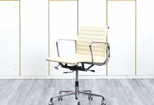 Офисное кресло Eames EA 117