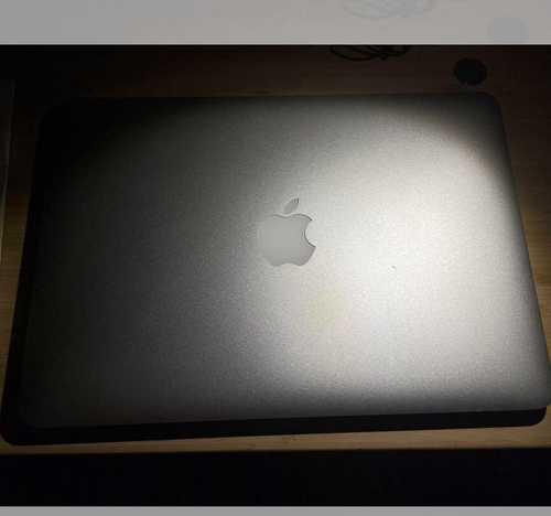 Apple macbook pro retina 13 2015 A1502