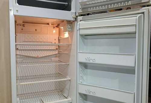 Холодильник Atlant 148см отличный доставка