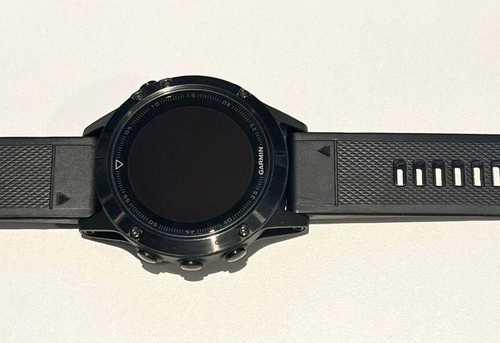 Спортивные часы Garmin Fenix 5