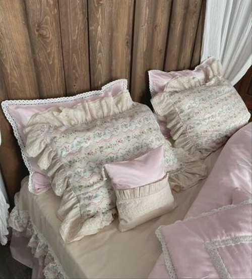 Шикарное постельное белье с кружевом и рюшами