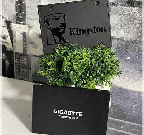 SSD Kingston 960GB / SSD Gigabyte 240GB