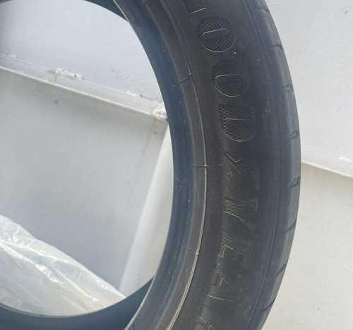 Goodyear Eagle RV-F 255/50 R18