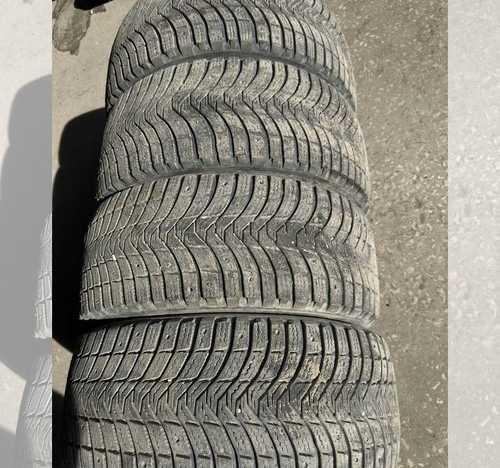 Michelin X-Ice North XIN3 225/40 R18 и 235/40 R18 92T