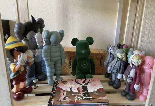 Игрушки kaws и bearbricks большой ассортимент