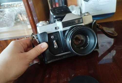 Плёночный фотоаппарат Зенит-Е