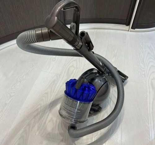 Пылесос с контейнером Dyson DC41C Allergy