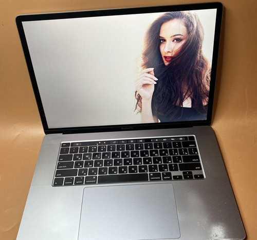 Apple macbook pro 16 2019 i9/64/1Tb 400 циклов