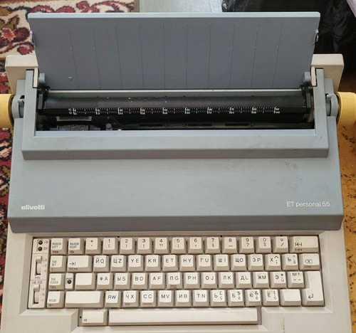 Пишущая машинка olivetti