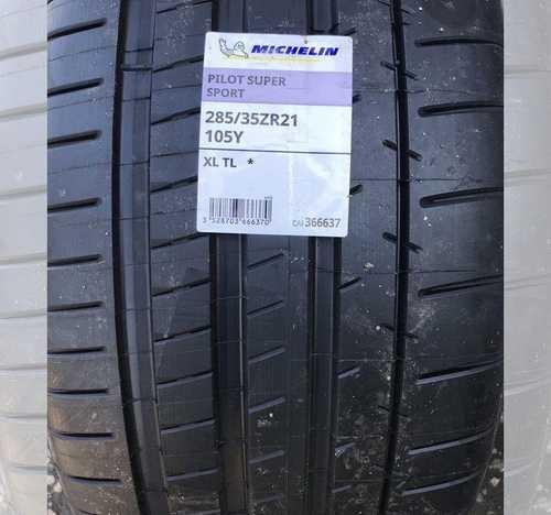 Michelin Pilot Super Sport 285/35 R21 и 325/30 R21 108Y
