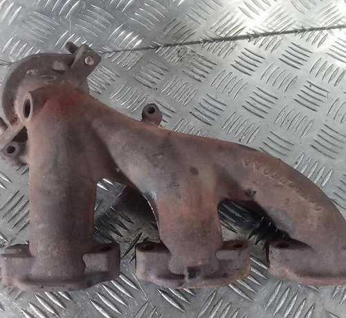 Выпускной коллектор 04792779AA Chrysler 300C (2004