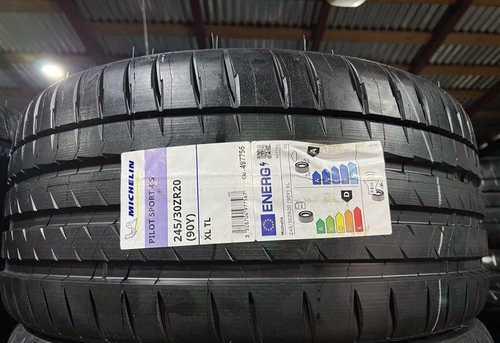 Michelin Pilot Sport 4 S 245/30 R20 и 305/30 R20