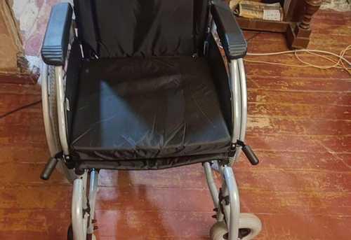 Коляска инвалидная бу Omega Luxe 550