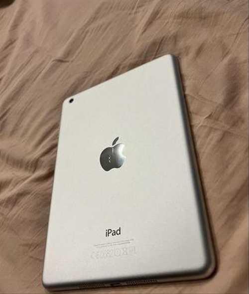 Apple iPad mini 16Gb Wi-Fi Silver md531rs/A