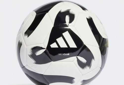 Футбольный мяч Adidas Tiro новый