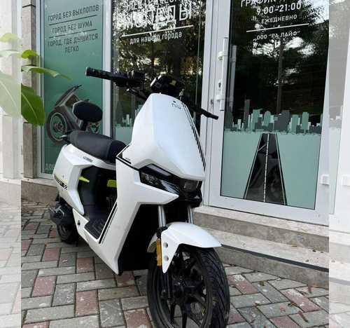 Электроскутер NIU F400T электромопед