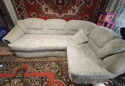 Угловой диван и 1 кресло