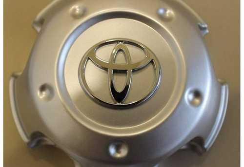 Крышка на литой диск Toyota Land Cruiser 200, 100